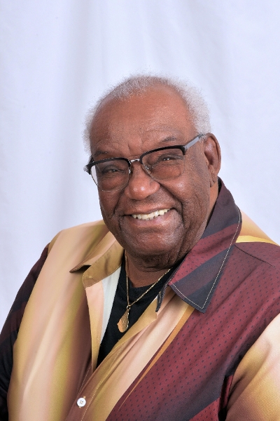 Phil Norman Sous les projecteurs : Qu'elle est belle la vie de Phil ...